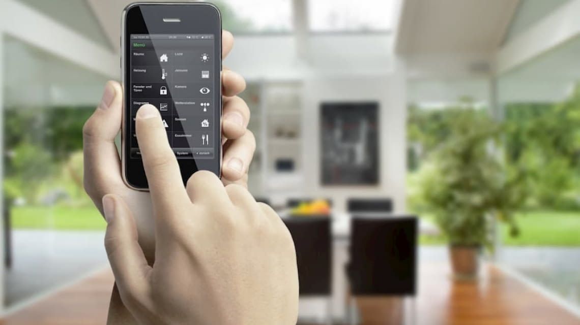 Gira HomeServer für das intelligente Gebäude