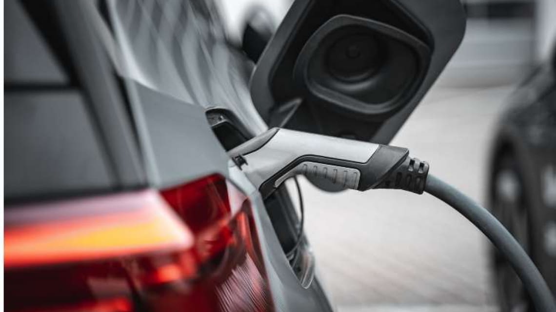 E-Auto Leasing Kosten: Lohnt sich das?