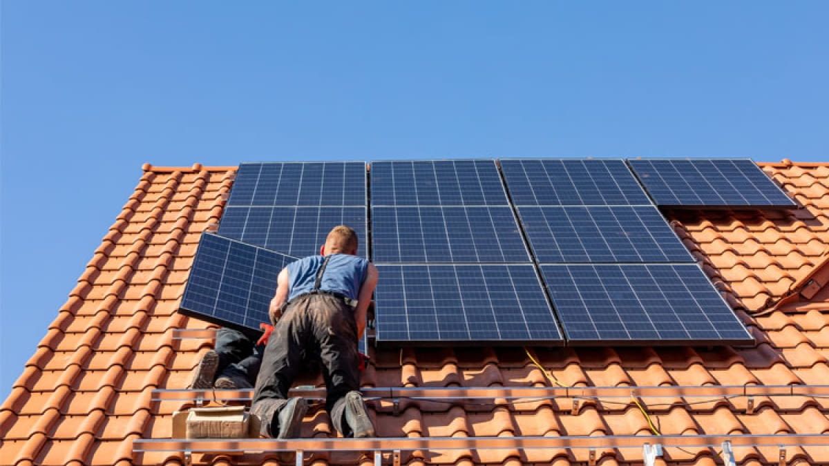 11 kWp Photovoltaikanlage: Was kostet sie? Lohnt sie sich?